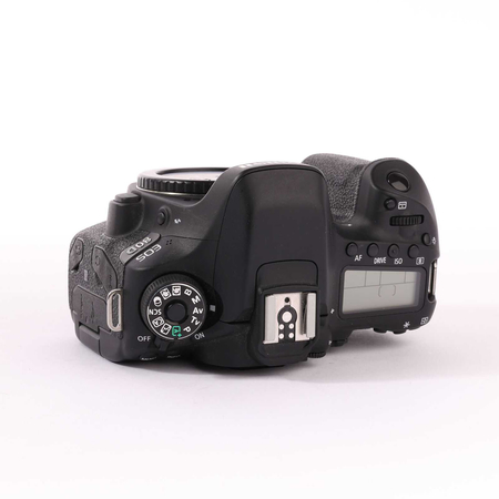 продается фотоаппарат EOS CANON 80D с объективом SIGMA 17-50mm F2.8