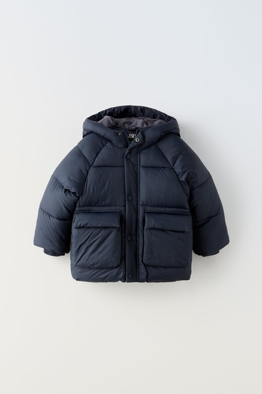 куртка на мальчика ZARA 4-5 лет. В отличном состоянии.