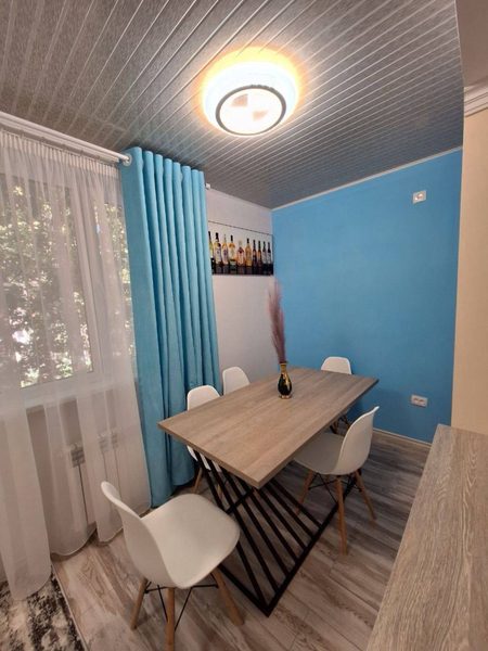Госпитальный   1в2комнатная/ Евро ремонт обстановка.  50м2