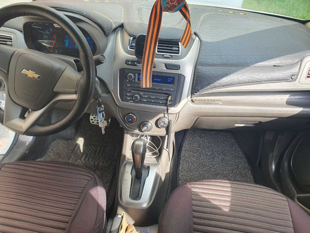 Cвой НОВЫЙ Chevrolet Onix Premier Turbo, позиция full. 
Пробег 350 км