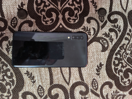 Samsung A750 сотилади