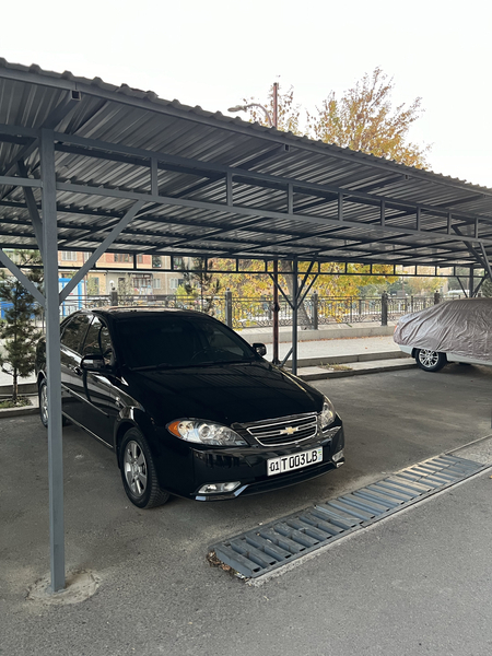 Arenda Qora qamish 1/4 novastroyka pustoy evro remont + parkovka bor
