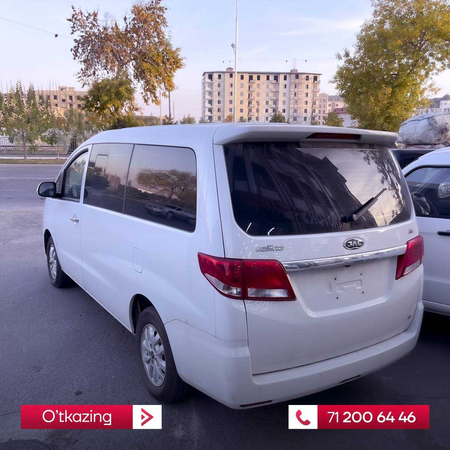 JAC M4 avtomat miniven