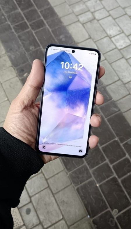 Samsung A55 5G 8/256 gb srochna sotiladi