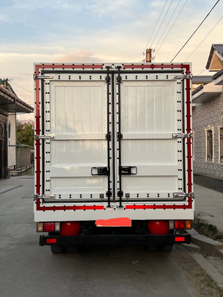 Isuzu срочна сотилади