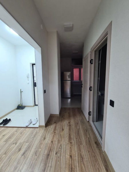 Напротив Mirabad avenue продается х2 комнатная 60м2 с ремонтом меб тех