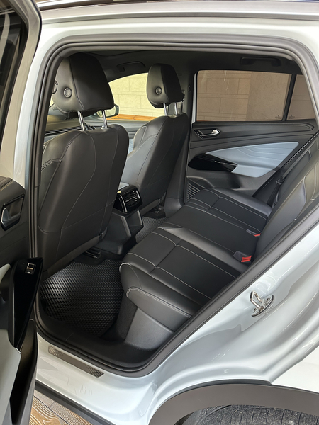 Volkswagen id 4 x
