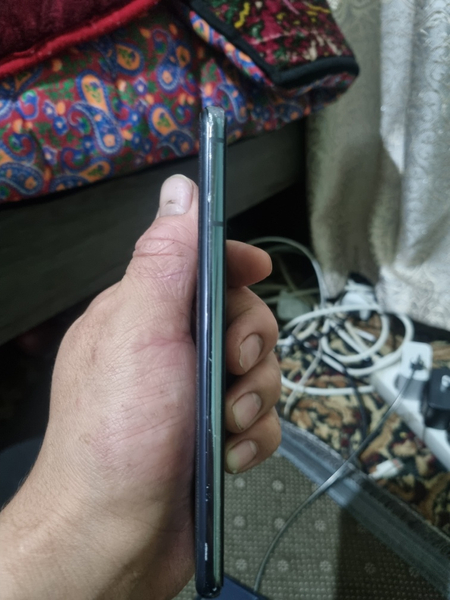 Samsung s21 sotladi