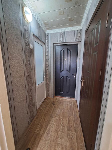 Продаётся однокомнатная квартира. 
Район: Шахмотный 
Этаж:3
Цена:16500