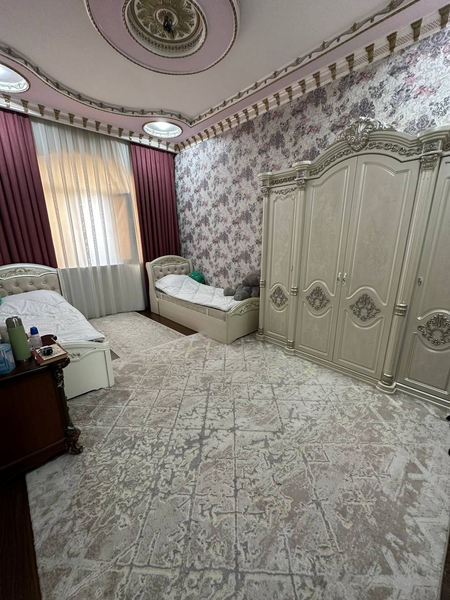 Срочно. Продается дом. 6 сотохли ҳовли сотилади.