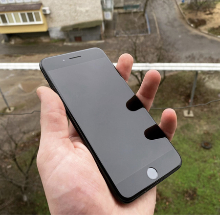 iPhone 7 Plus 128gb jet black
