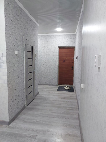 Аренда 1/4/4 Алмазарский район . Каракамыш 2/1 парк Победы . Семье .