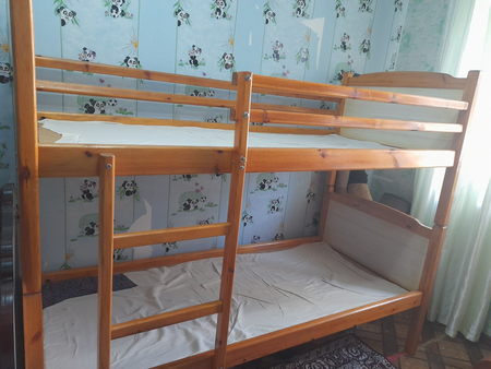 2 etajli devan chinor dan yasalgan