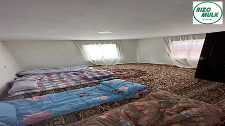 Назарбекда 1,8 сотихга курилган ховли жой сотилади. NR494/69