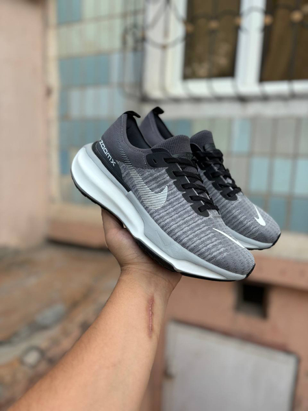 Nike zoom x     .
