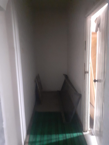 3 xonali kvartira sotiladi