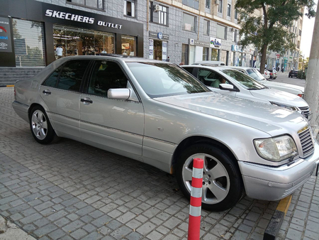 Mersedes Benz 140