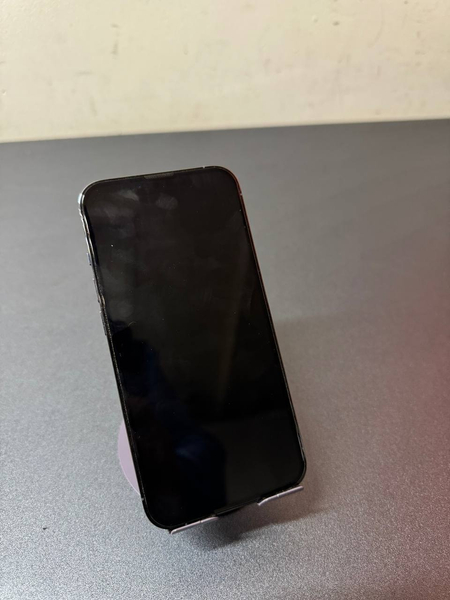 iPhone 13 pro...