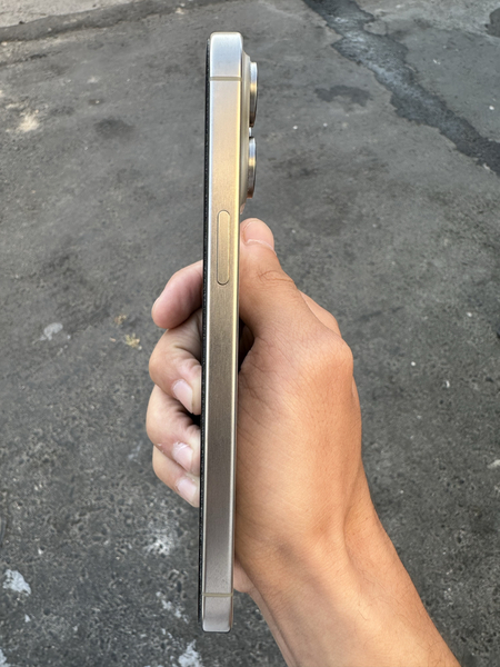 Iphone 15 Pro Max Natural Titan