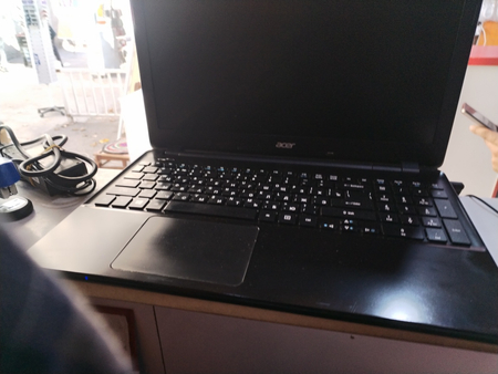 Noutbuk sotiladi Acer