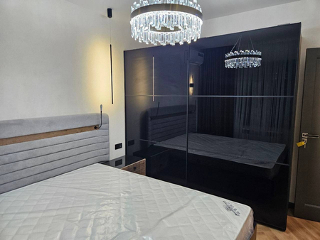 Новомосковская, 77-серия - 3комнатная 75м² с обстановкой ! Выгодно!
