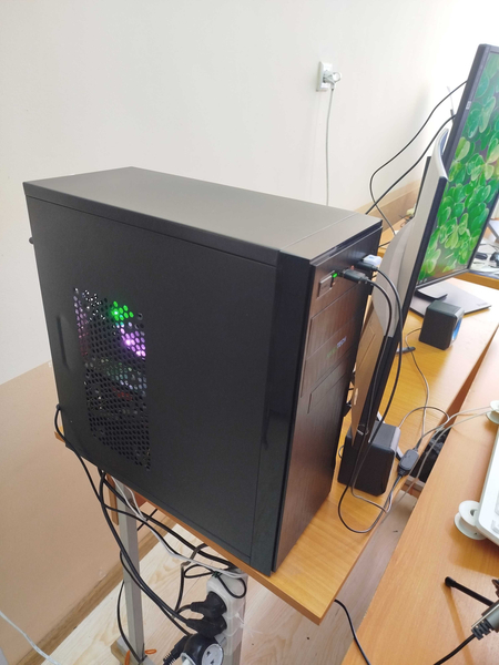 Компьютер набор: Core.i3-3.4 GHz. SSD-256. RAM 8Gb hard-1tb +2monitor