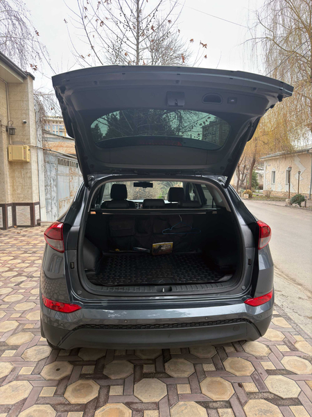 Продажа автомобиля HYUNDAI TUCSON