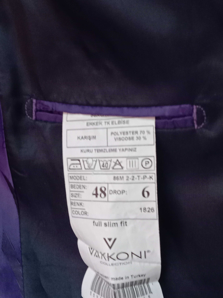 продаются мужские джинсы Calvin Klein