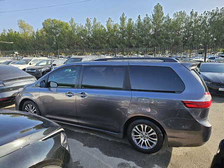 Toyota sienna 3.5