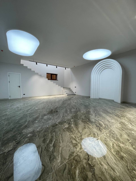 Аренда под Офис Ориентир-Parisien 150+150m2 5000$торг
