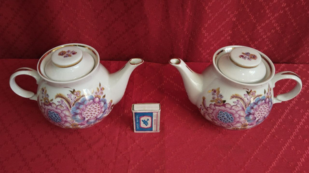 Миниатюрные чайнички
