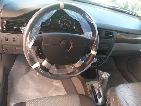 Автомобиль Chevrolet Gentra3