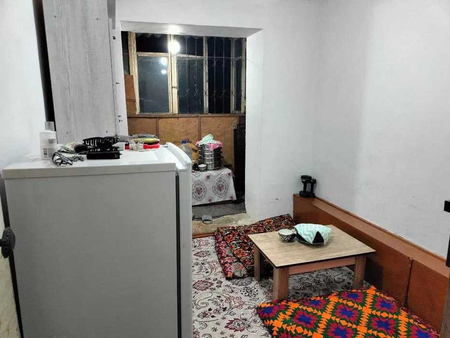 Чиланзар 6кв 1².5.5 кирпич 30м²
балкон 1.2/3 орр Парус срочно жойи зур