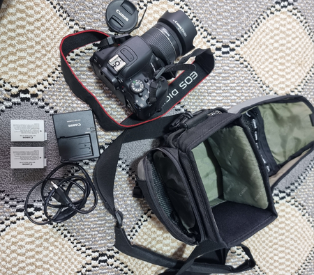 Canon 700D fotoaparat