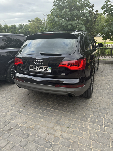 Audi q7sotiladi 2010yil kraska toza 28000$ narxi