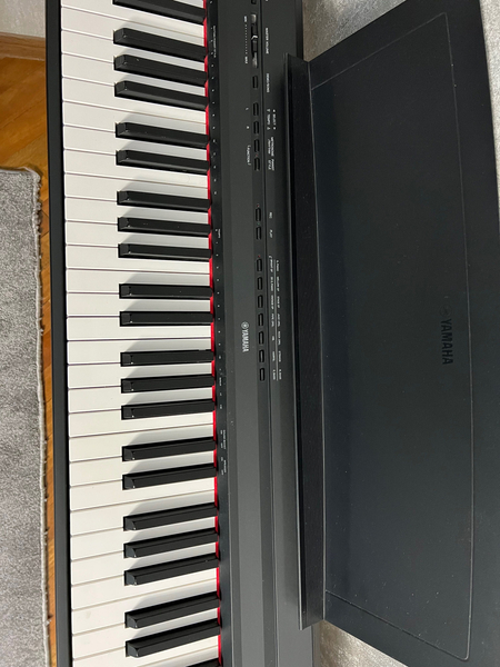 Срочно продается цифровое почти новое пианино Yamaha