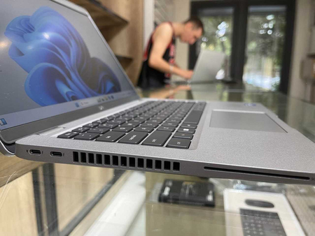 DELL Latitude 5420 intel Core i7-1185G7 озу16гб хард256ssd