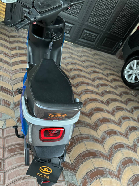 Skuter moped elektro