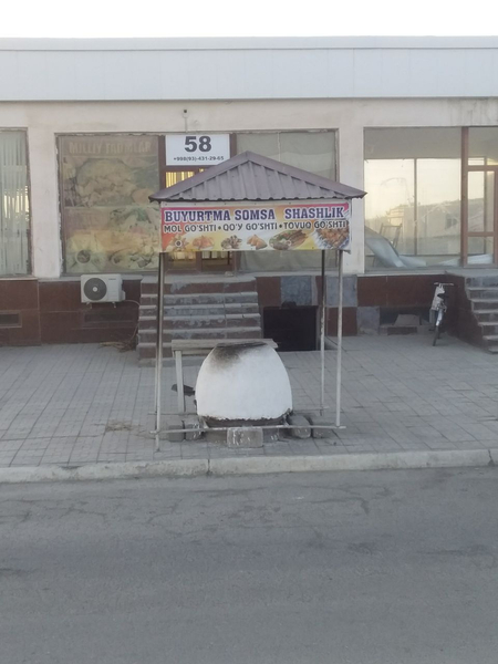 Chuqur bozorda magazin