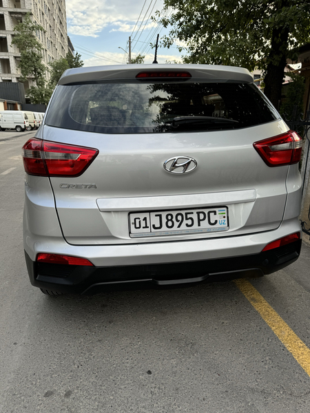 Продаю свою Hyundai Creta 2020