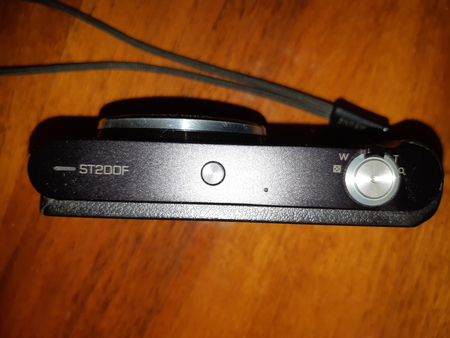 Продам цифровой фотоаппарат SAMSUNG ST200F