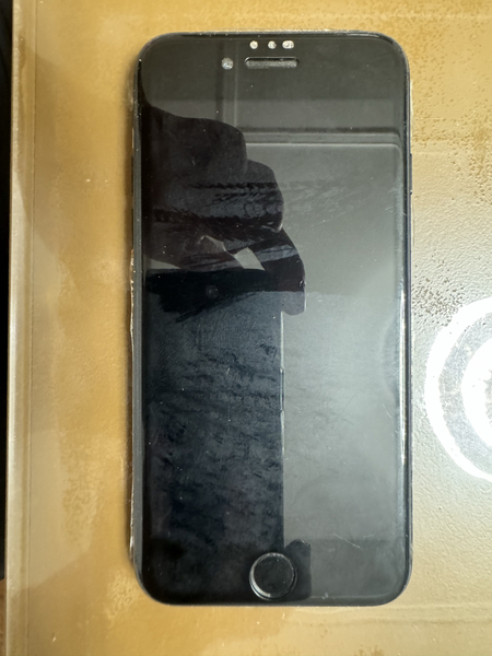 Продается iPhone 7 состояние очень хорошее 128гб