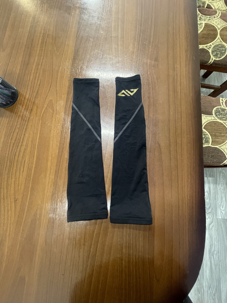 Sport kiyimi qo'l uchun Original M razmer
