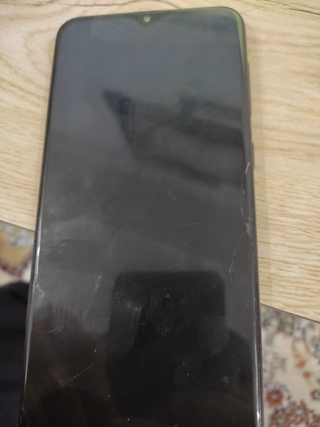 Samsung A20 srochna sotiladi