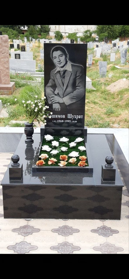 Qabr toshlar va stalichnitsa