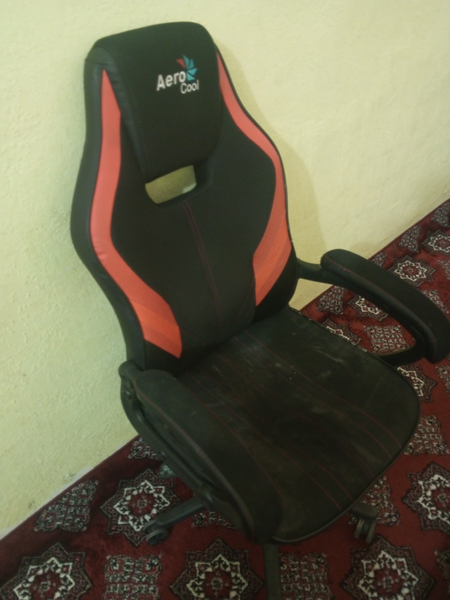 Game kreslo sotiladi