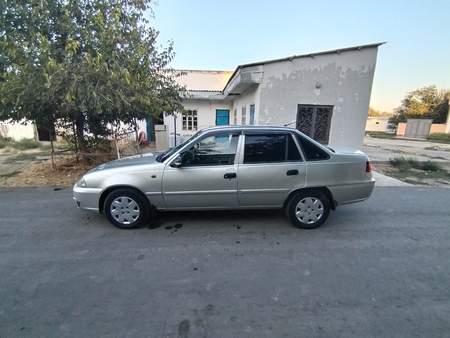 Нексия 2 сотилади