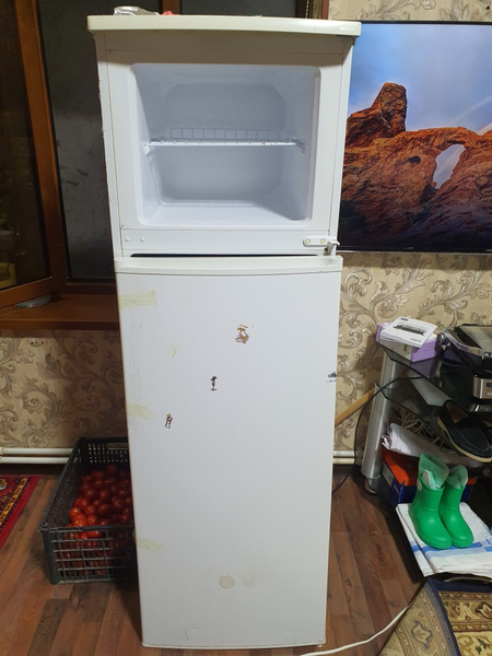 Продам холодильник