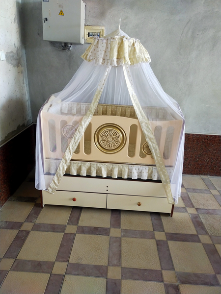 Детская кроватка