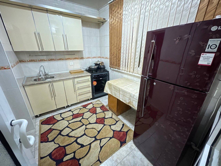 3 хонали уй сотилмокда Гагарина кучасида, 3 комнатная по ул Гагаринаа